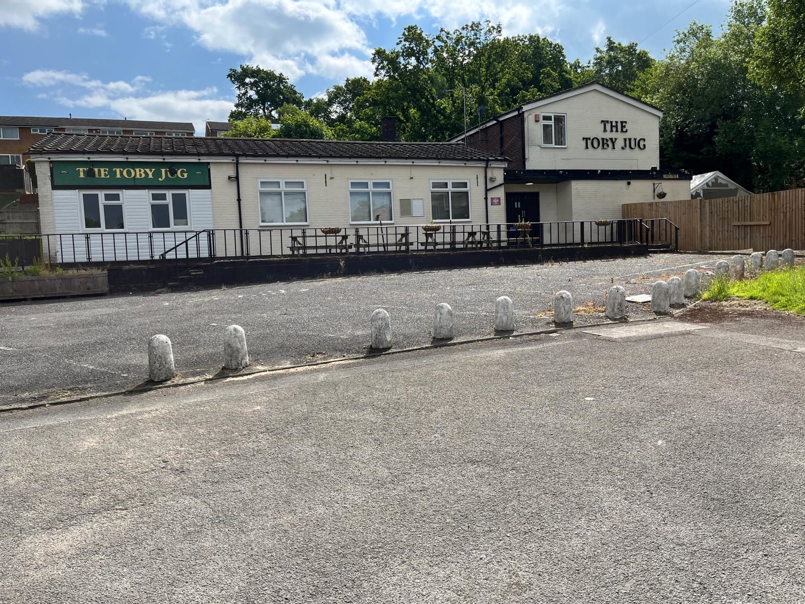 Pub near popular Lickey Hills in south Birmingham for sale - Bond Wolfe